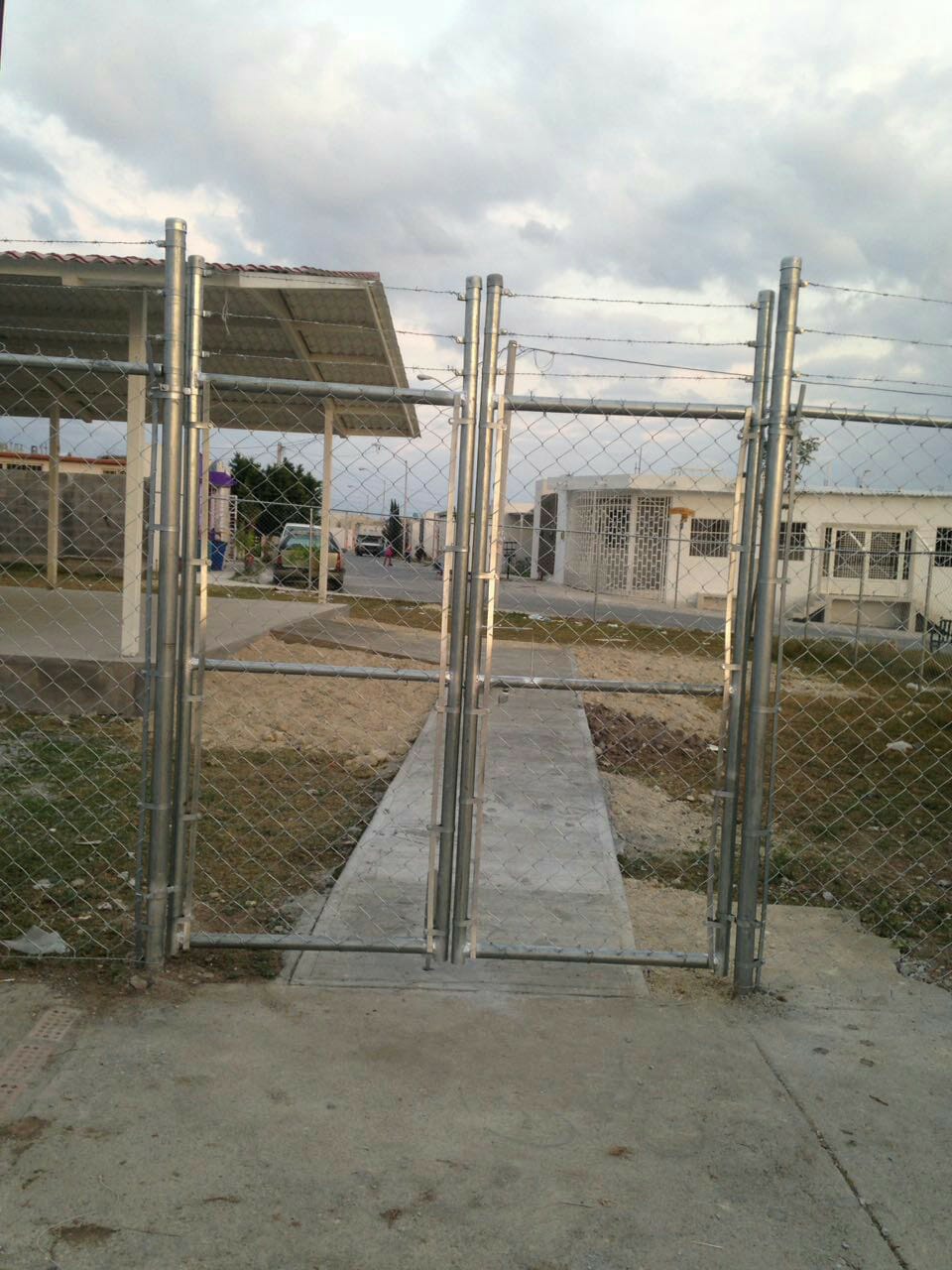 Puertas y Portones - Cercas HEMMI - Malla Ciclónica