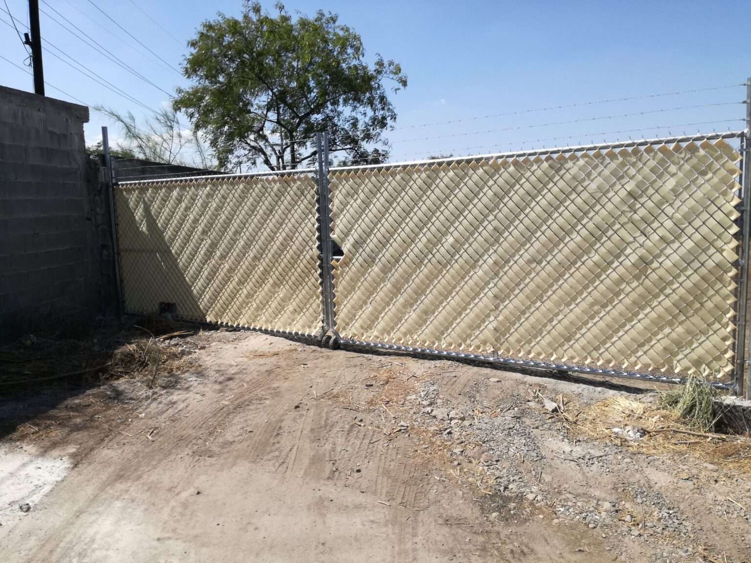 Instalación de Malla Ciclónica - Cercas HEMMI